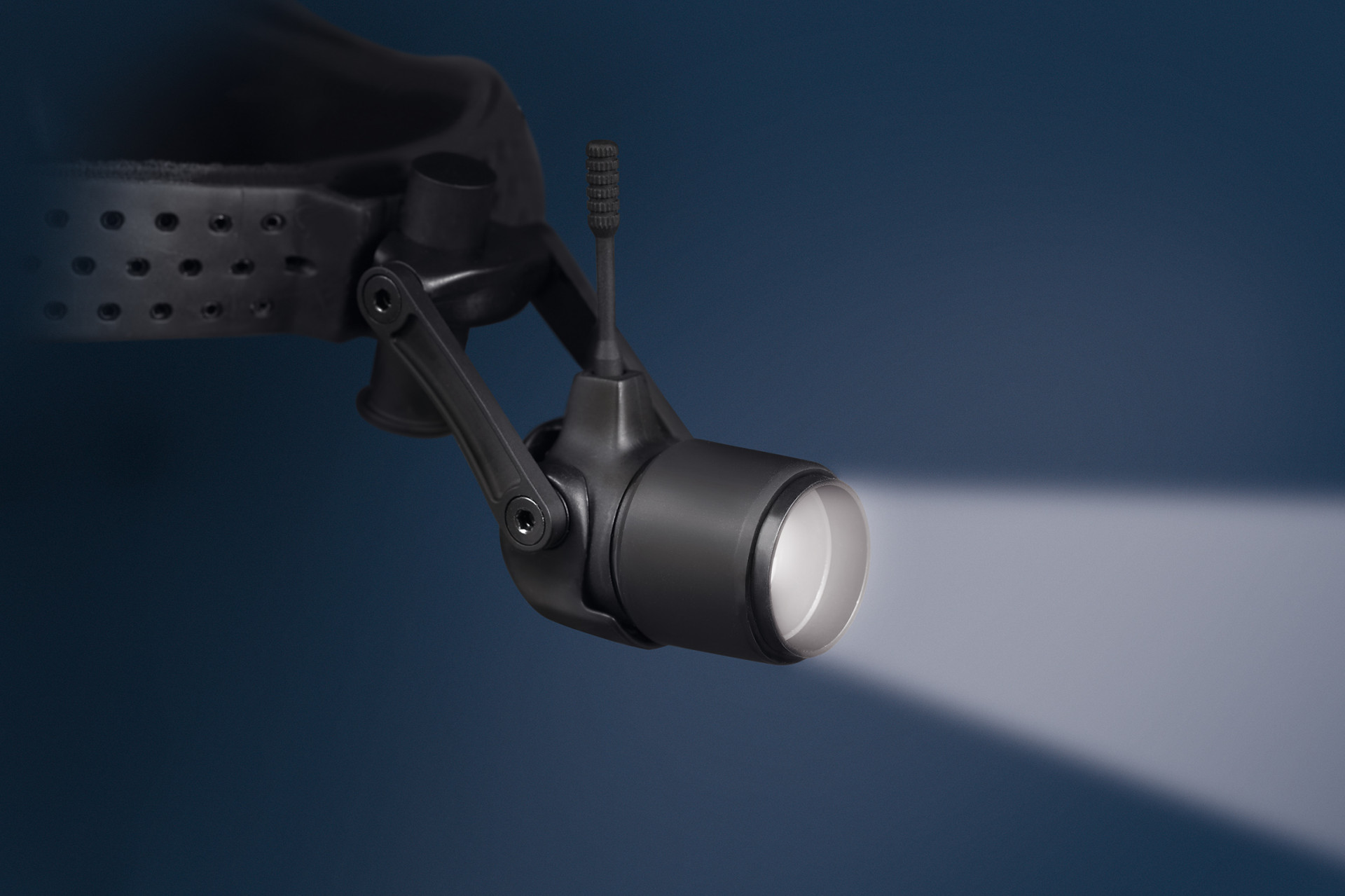 KLS Martin MedLED Chrome Pannlampa - KRAFTIG TRÅDLÖS PANNLAMPA MED UPP ...